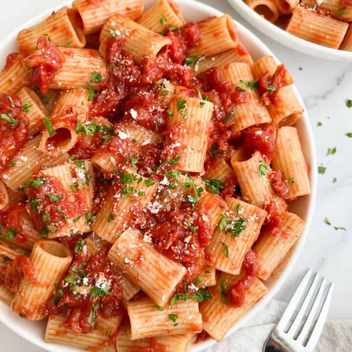 Rigatoni Arrabbiata - Little Nonni